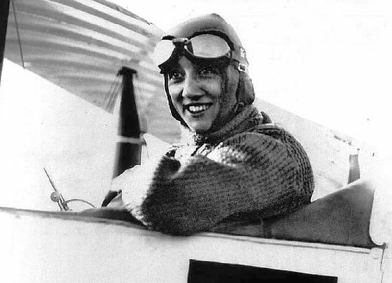 Adrienne Bolland La Primera Piloto Mujer En Cruzar La Cordillera De